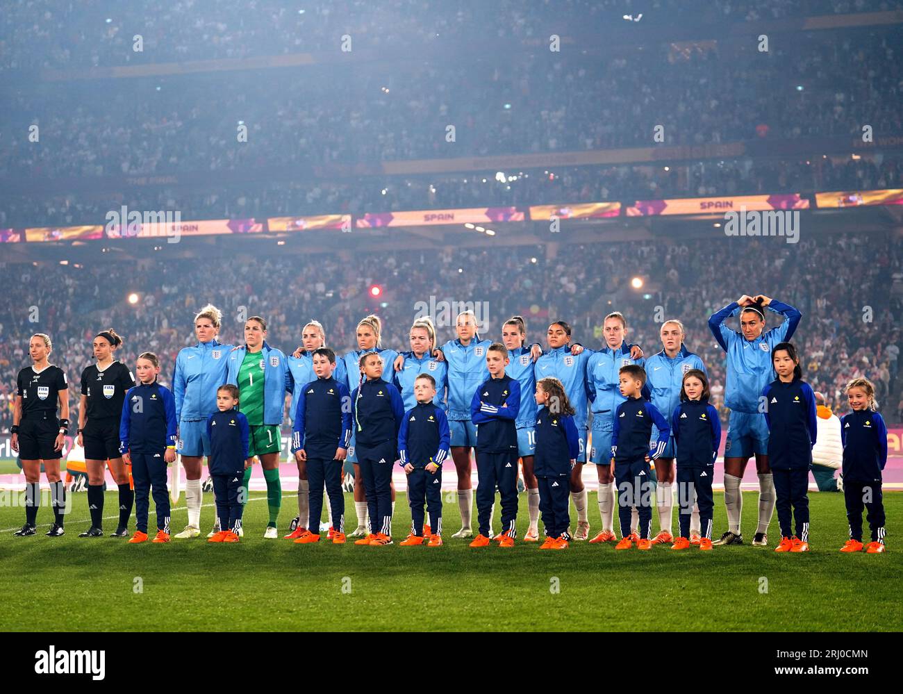 England v spain women line up hi-res stock photography and images - Alamy