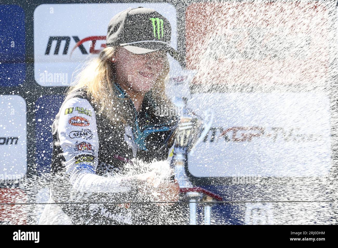 ARNHEM - Winner Lotte van Drunen cheers during the podium ceremony of ...