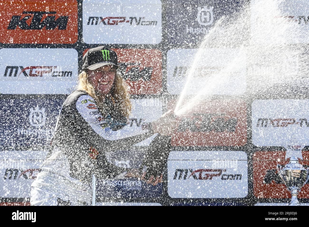 ARNHEM - Winner Lotte van Drunen cheers during the podium ceremony of ...