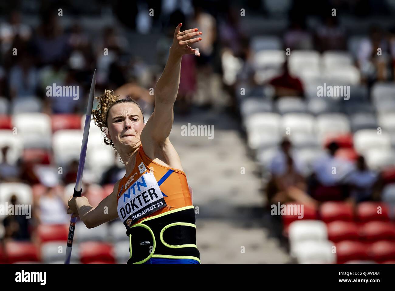 BUDAPEST - Sofie Dokter in action on the heptathlon javelin throw ...