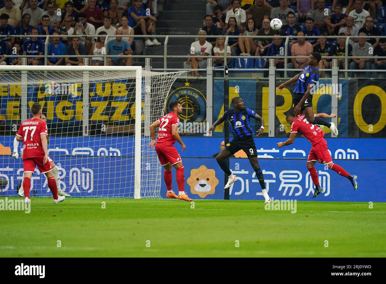 Denzel dumfries inter milan 2023 hi-res stock photography and images ...