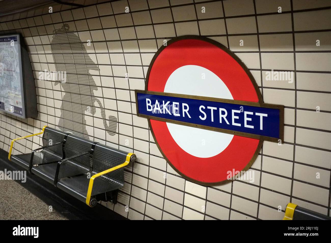 Baker st tube hi-res stock photography and images - Alamy
