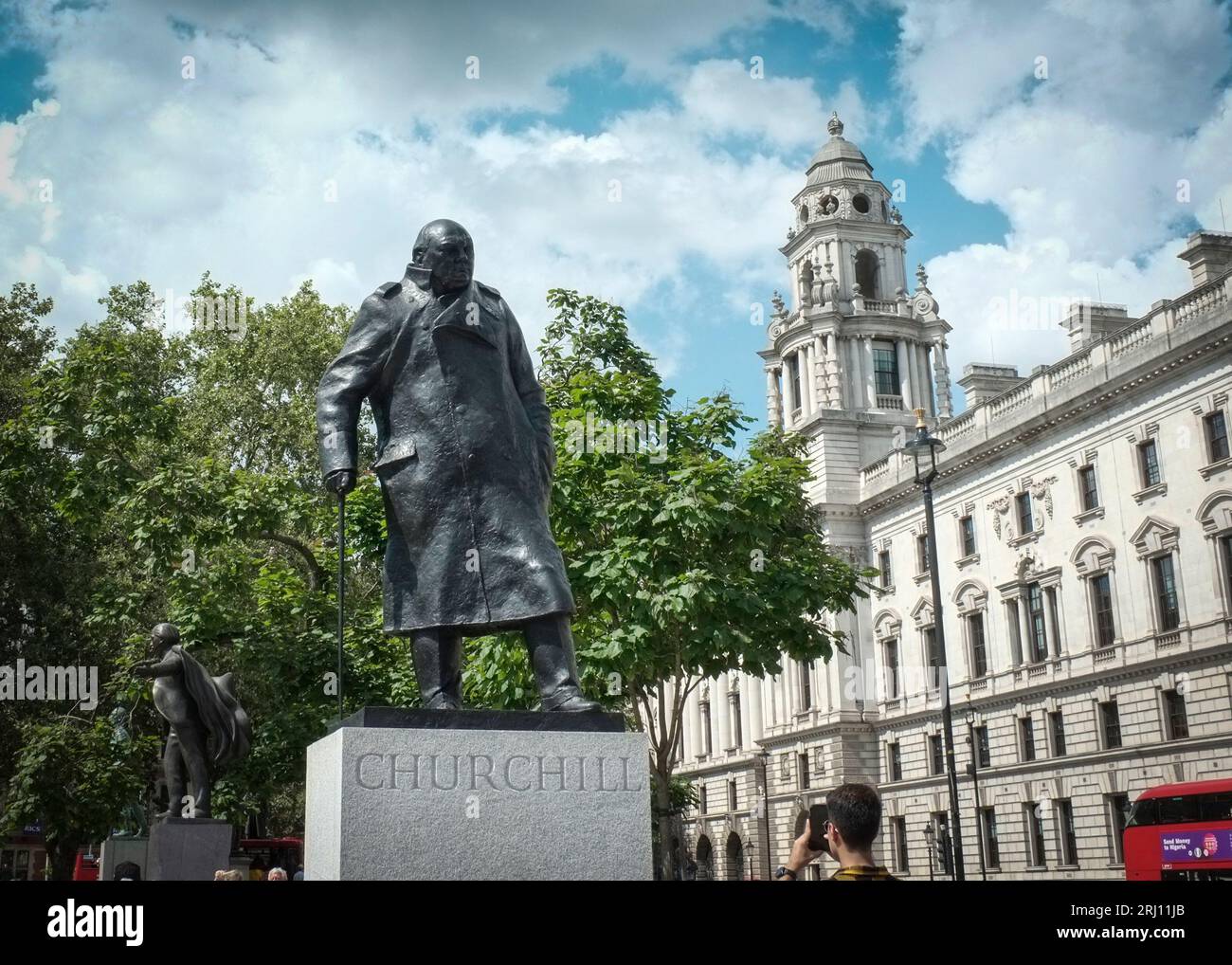 Sir Winston Churchill Statue in Parliament Square, Westminster, London ...