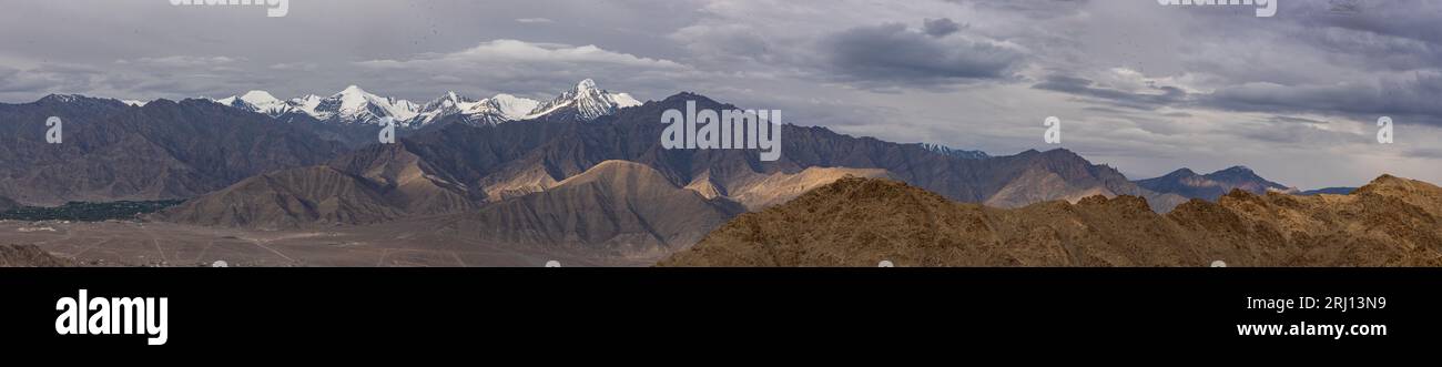 Ladakh ranges hi-res stock photography and images - Alamy