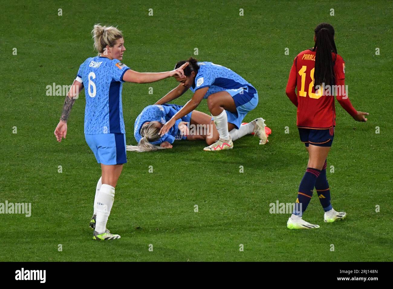 Sydney, Australia. 20th Aug, 2023. Alex Greenwood of England suffers a head gash after colliding ...