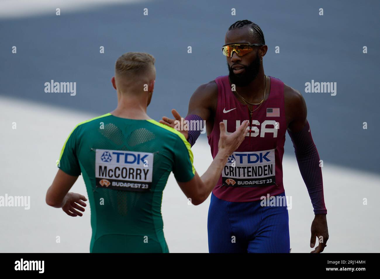 Freddie Crittenden, of the United States, and Jacob Mccorry, of ...