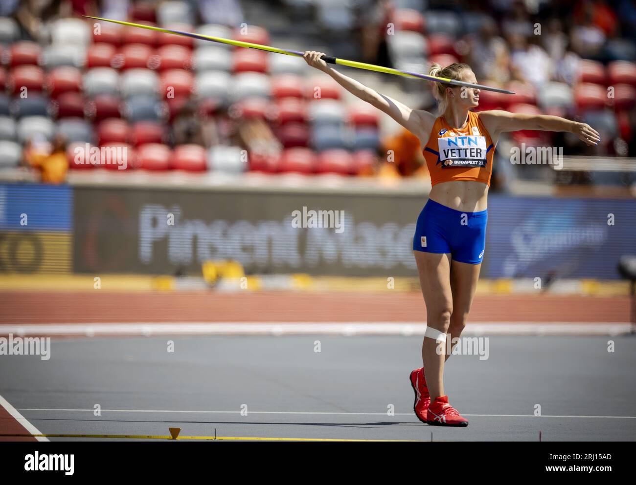 BUDAPEST - Anouk Vetter in action in the heptathlon javelin throw ...