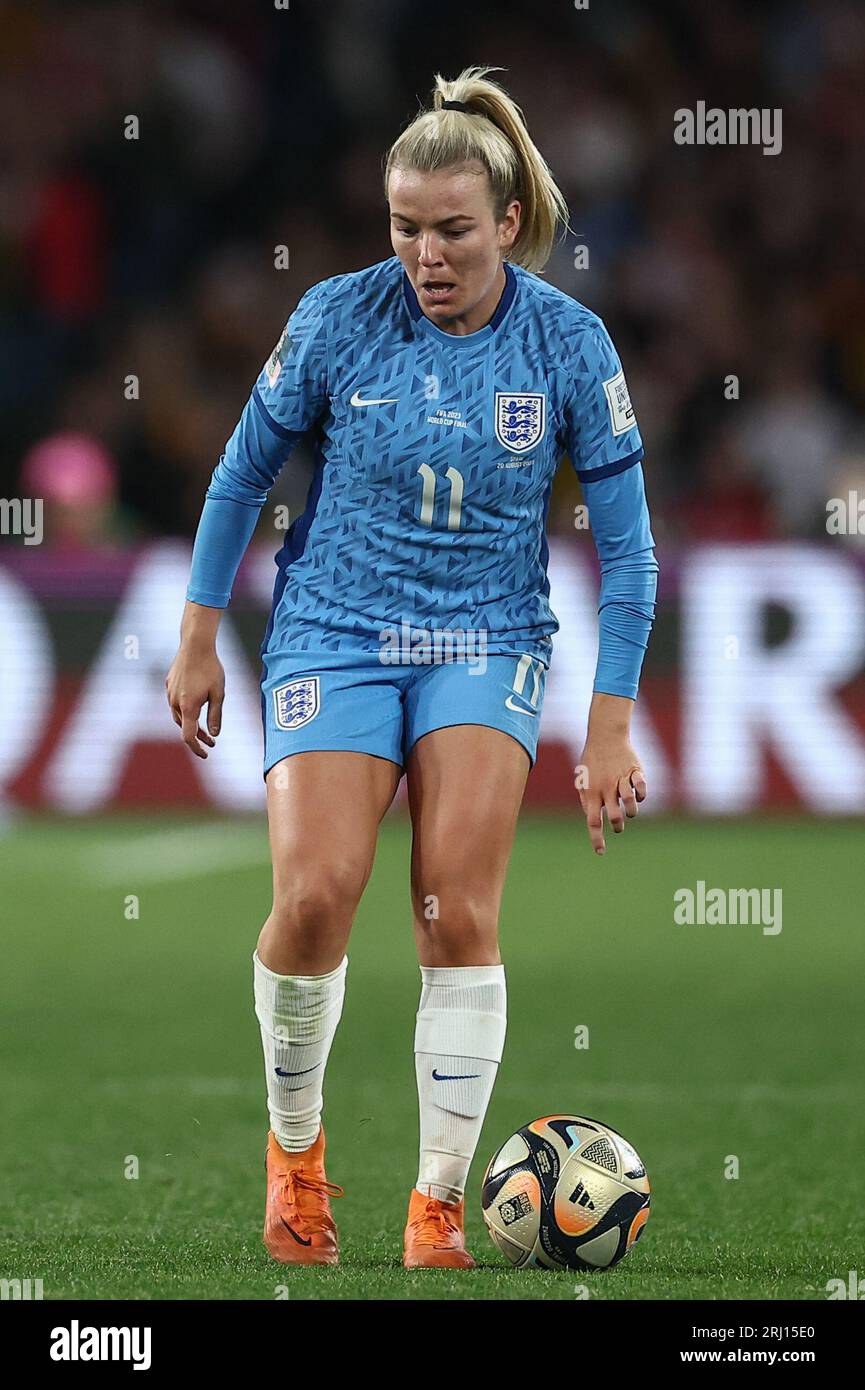 Lauren Hemp #11 of England breaks with the ball during the FIFA Women's ...