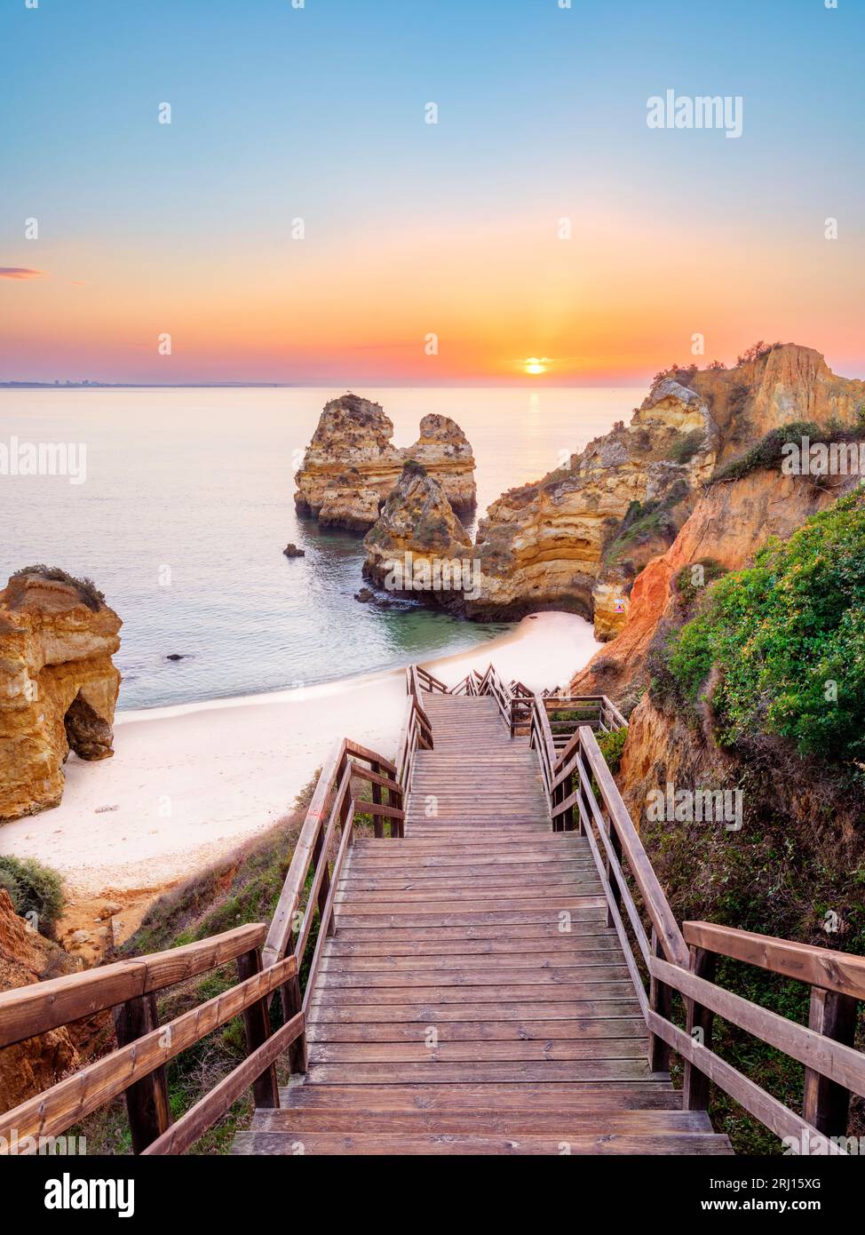 Praia do camilo boardwalk algarve hi-res stock photography and images ...