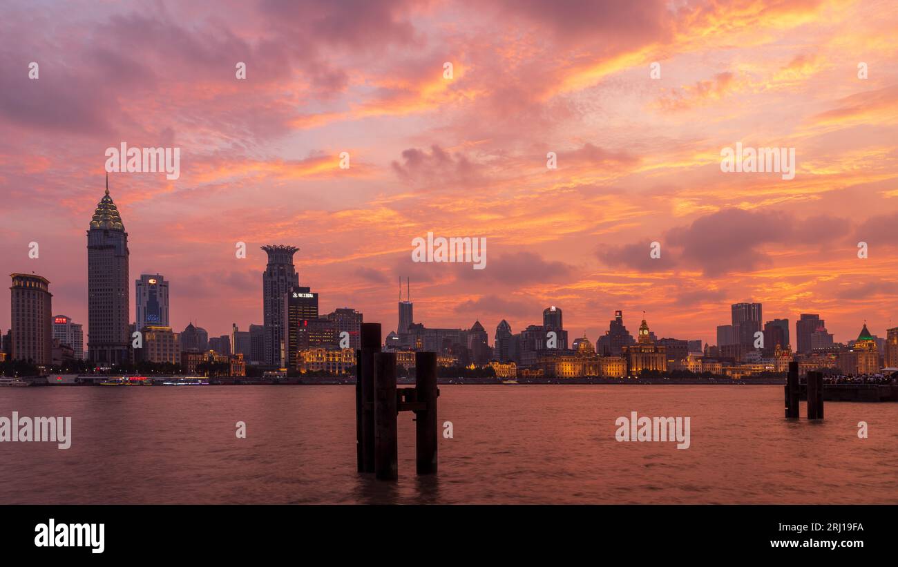 Shanghai glow hi-res stock photography and images - Alamy