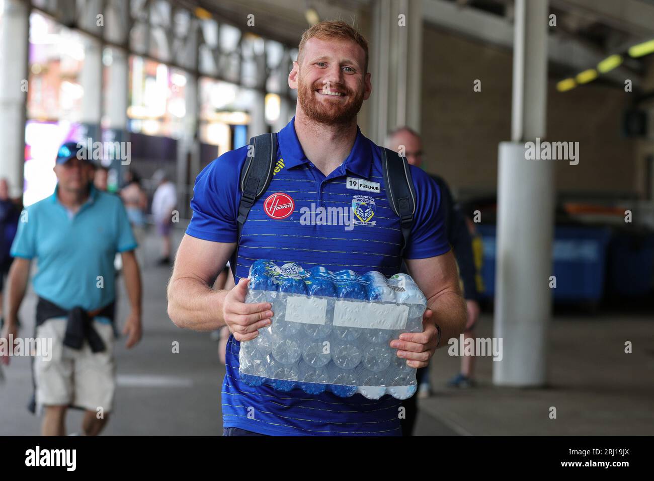 Joe Bullock #19 of Warrington Wolves arrives at Headingley Stadium ...