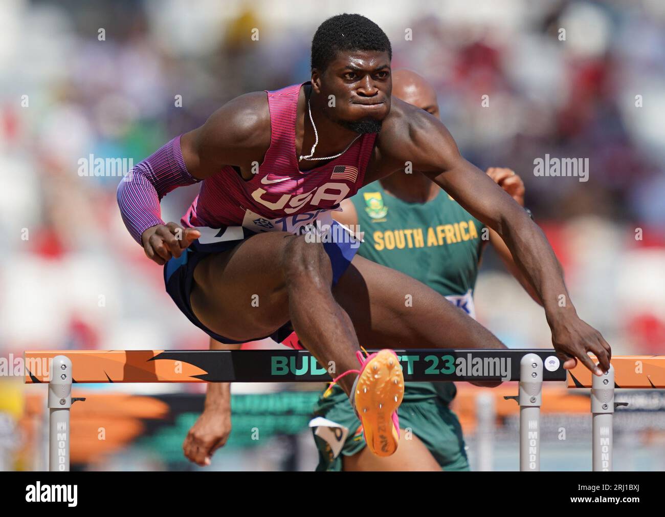 110 m race hi-res stock photography and images - Alamy