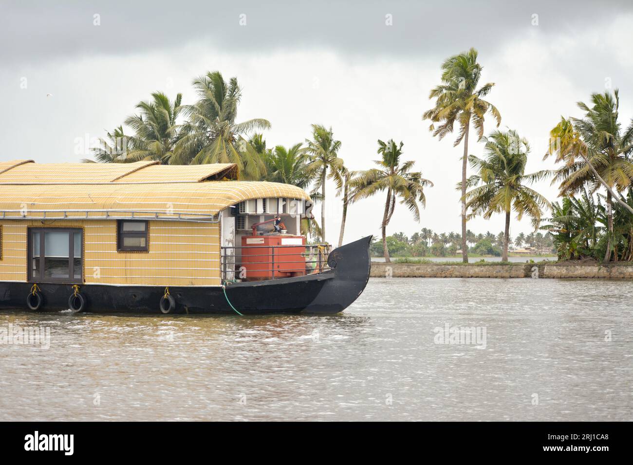Alleppey House boats floating in kerala lake Stock Photo - Alamy