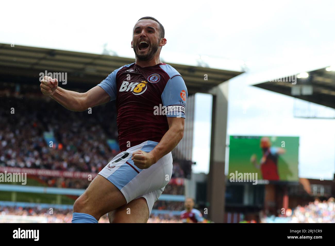 John mcginn everton hi-res stock photography and images - Alamy