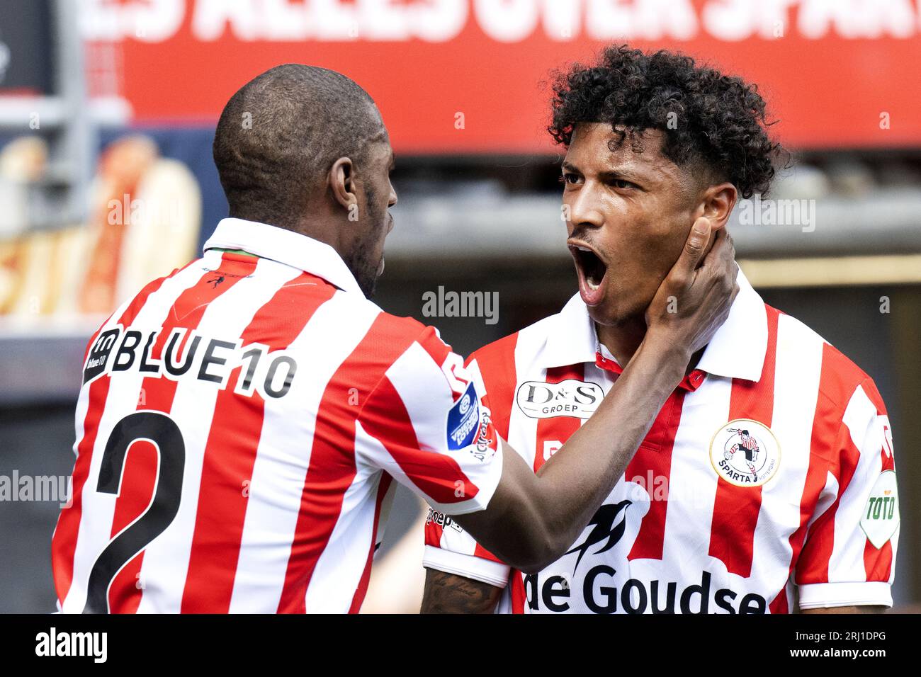 2023 2024 from the waist up hi-res stock photography and images - Alamy