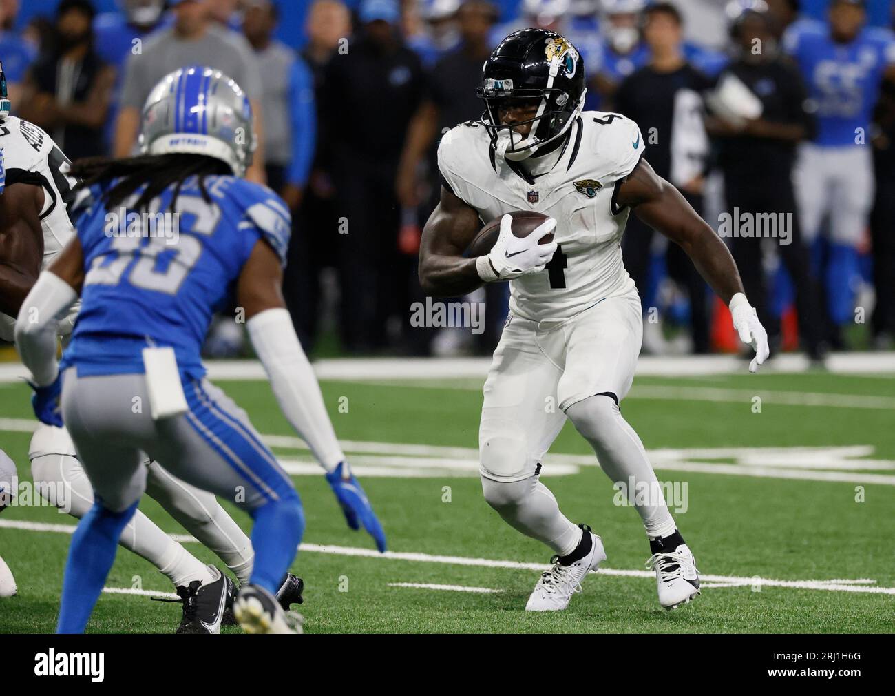 Jacksonville Jaguars running back Tank Bigsby (4) carries the ball ...