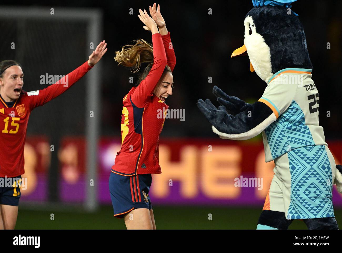 Sydney, Australia. 20th Aug, 2023. Spain's Olga Carmona (C) celebrates ...