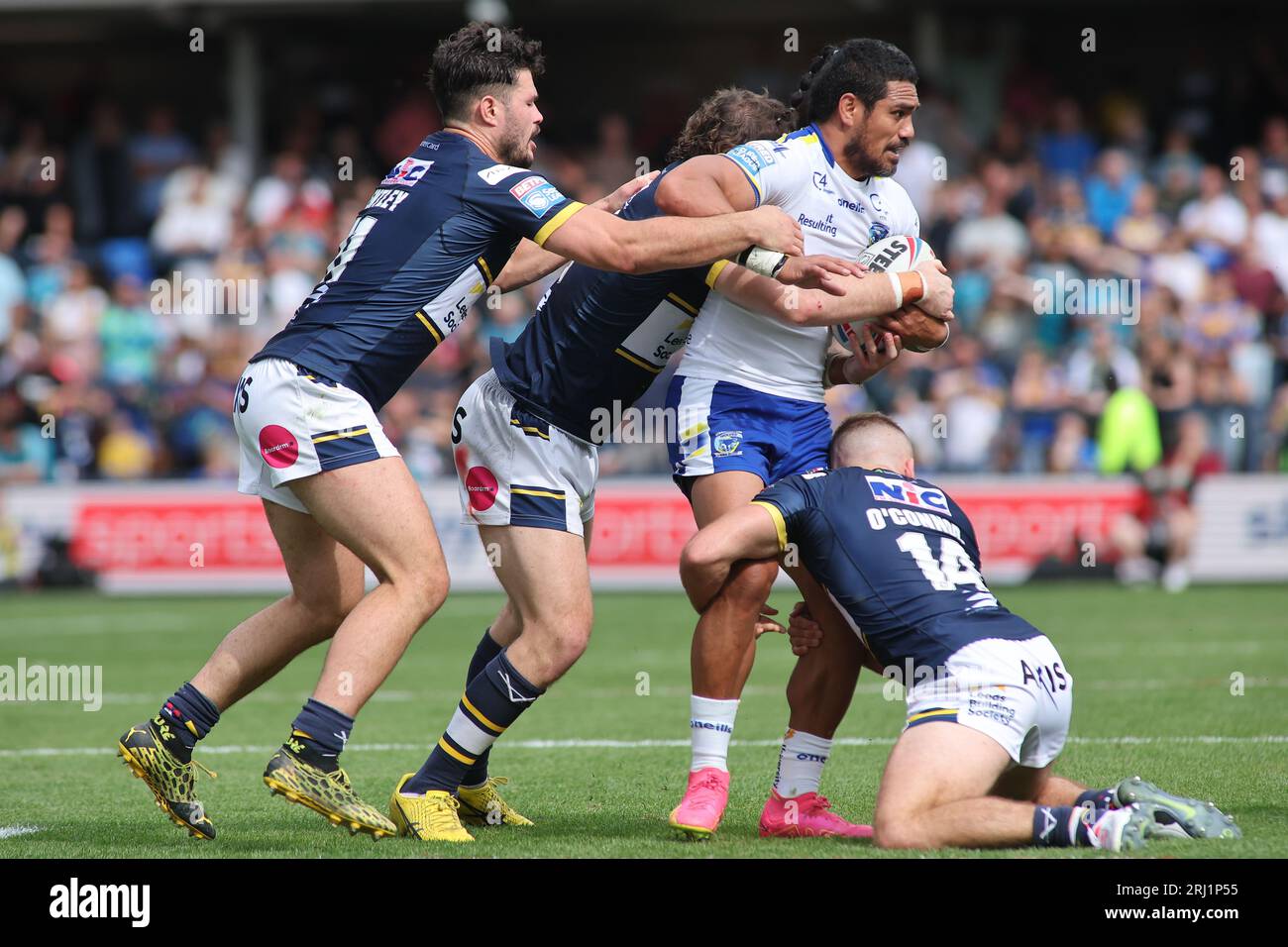 James bentley 2023 leeds rhinos hi-res stock photography and images - Alamy
