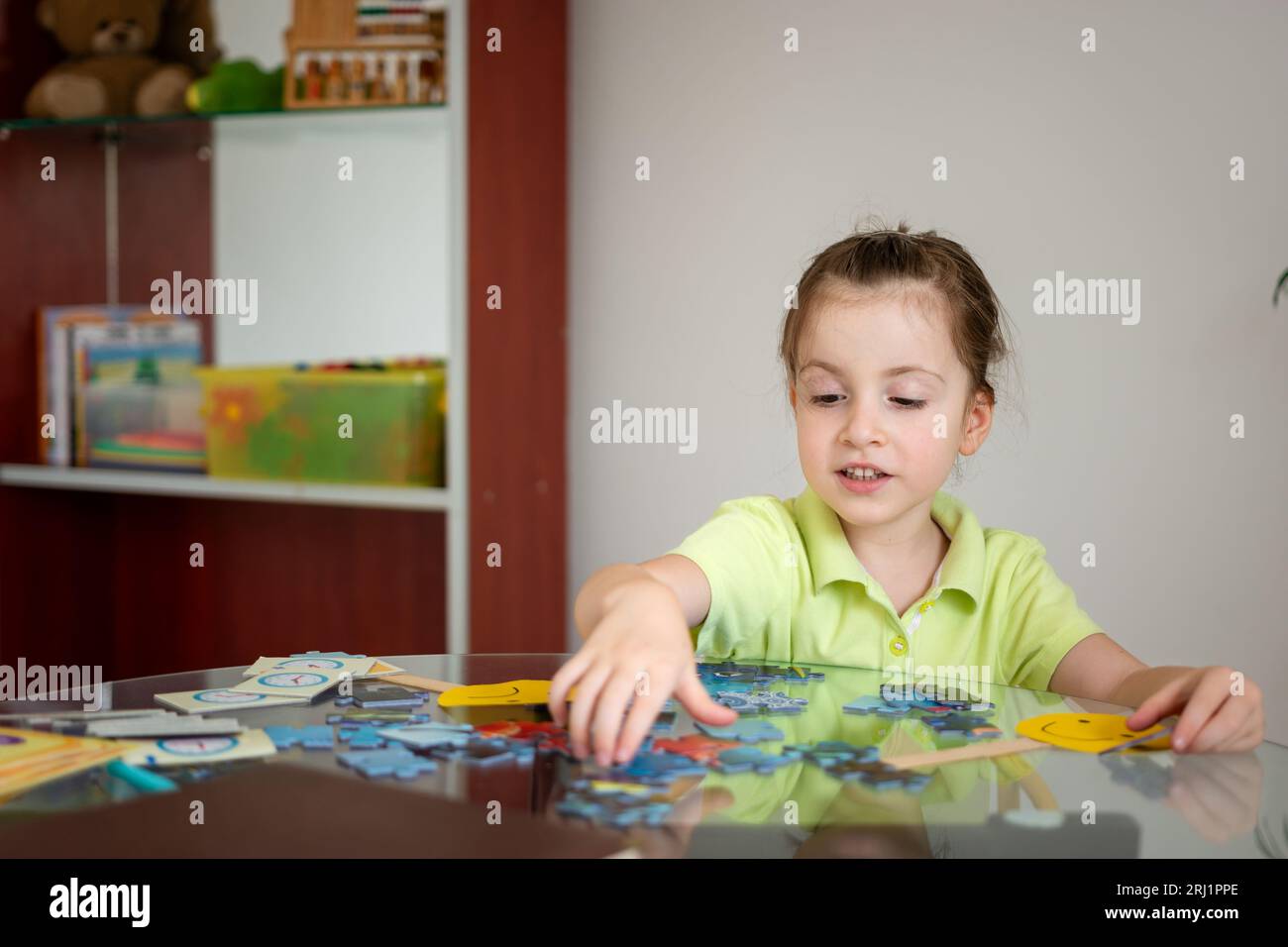 Children solving puzzles hi-res stock photography and images - Alamy Children solving puzzles hi-res stock photography and images - Alamy