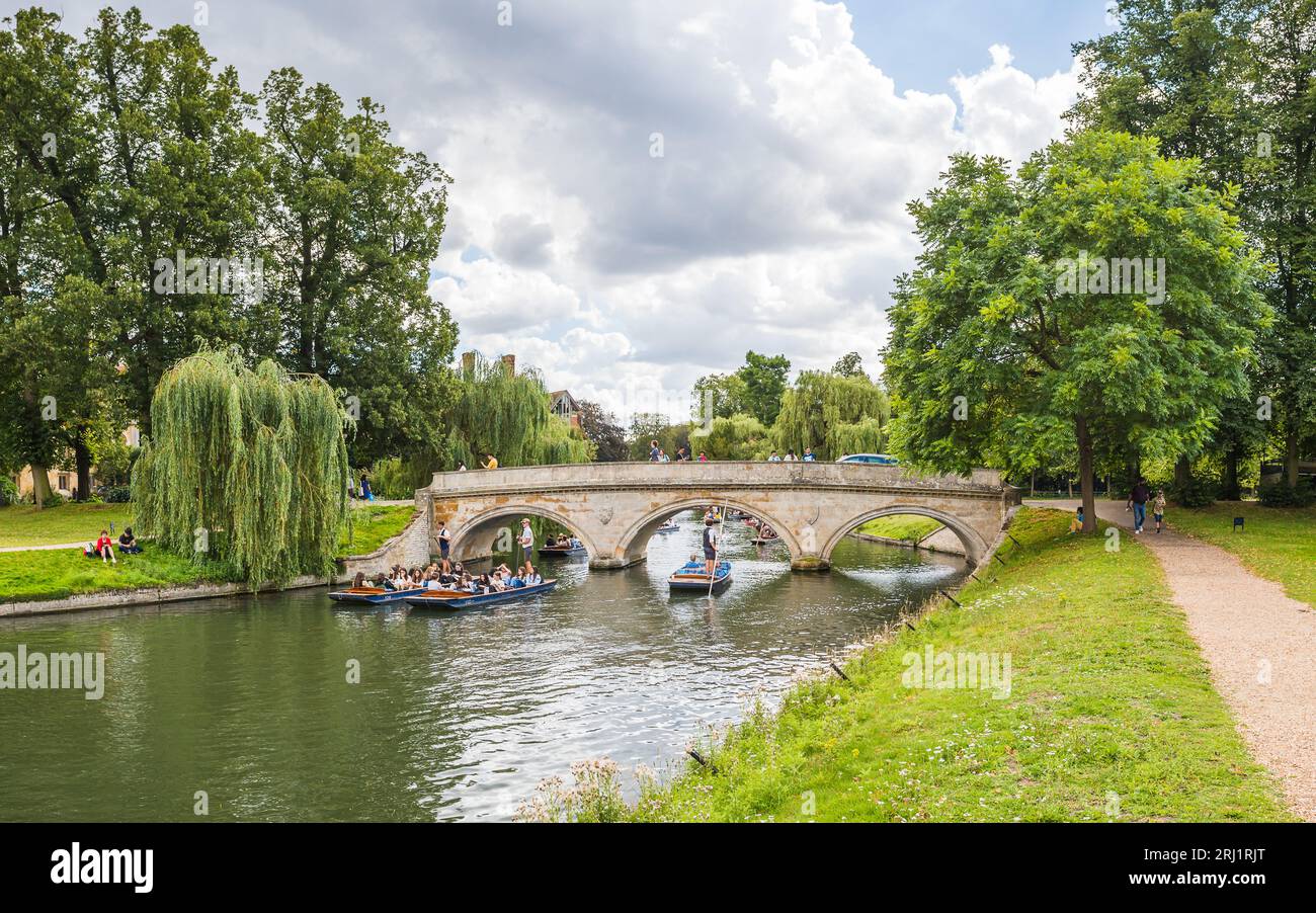 Watching the punts passing by from the North Paddock in Cambridge ...
