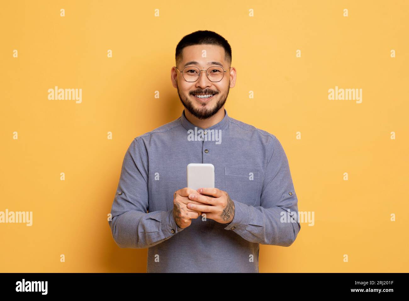 Portrait smart handsome asian hi-res stock photography and images - Alamy