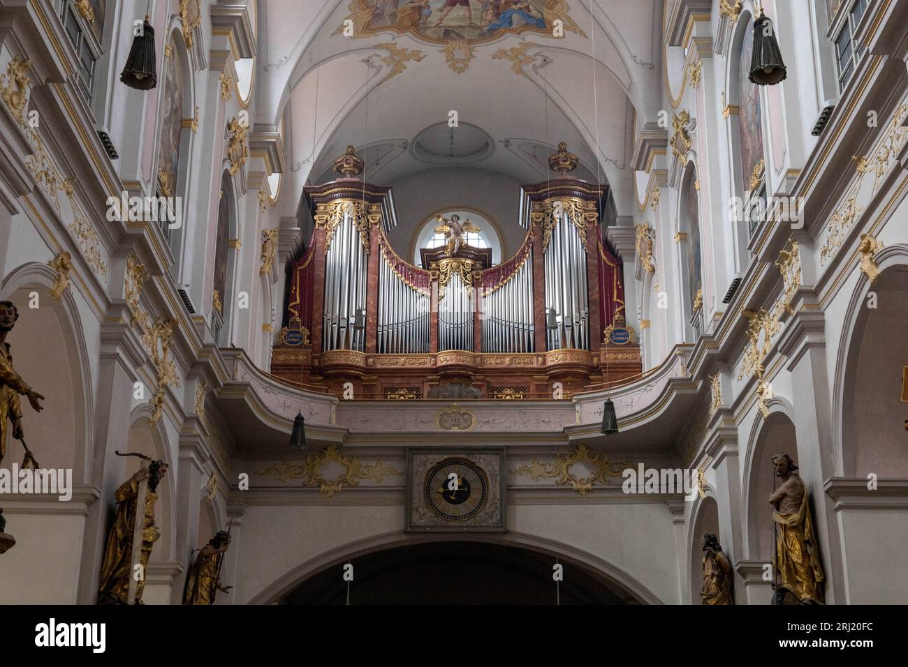 Organ of St Peters church in Munich Stock Photo - Alamy