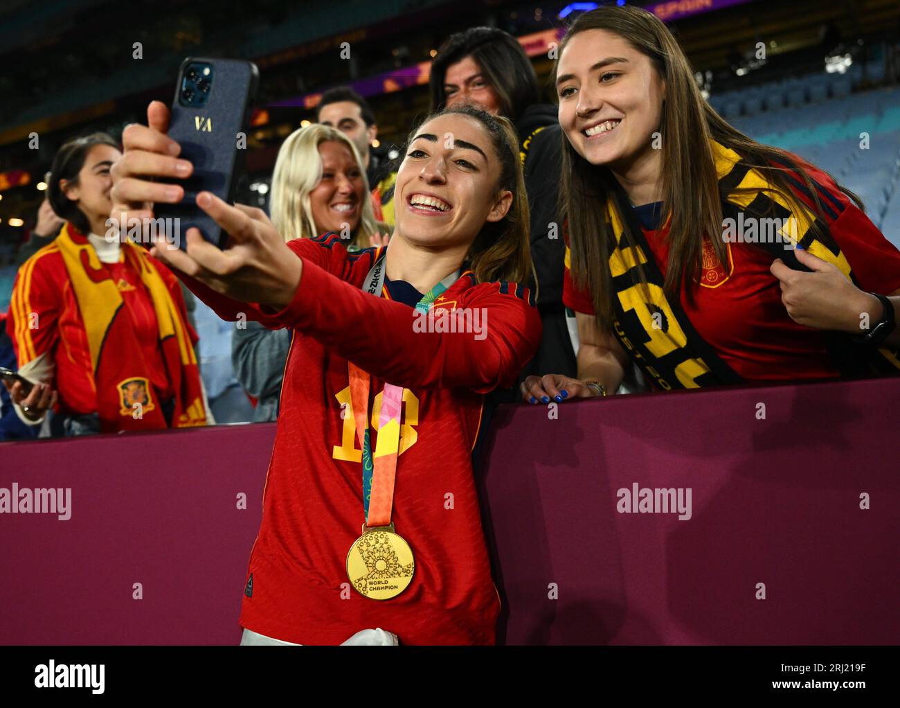 Sydney, Australia. 20th Aug, 2023. Spain's Olga Carmona (Front) takes ...