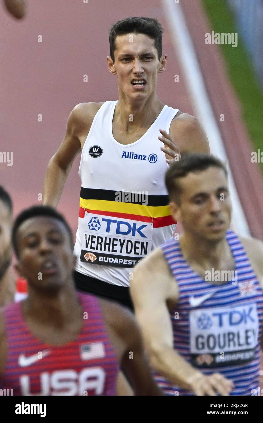 Men 1500m finals hi-res stock photography and images - Alamy