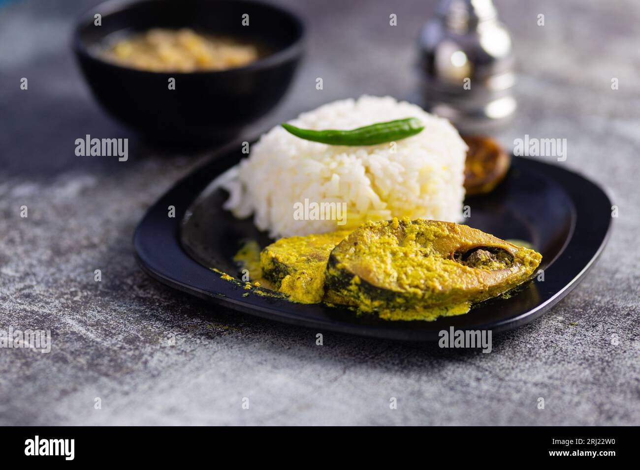 Hilsa fish curry hi-res stock photography and images - Alamy