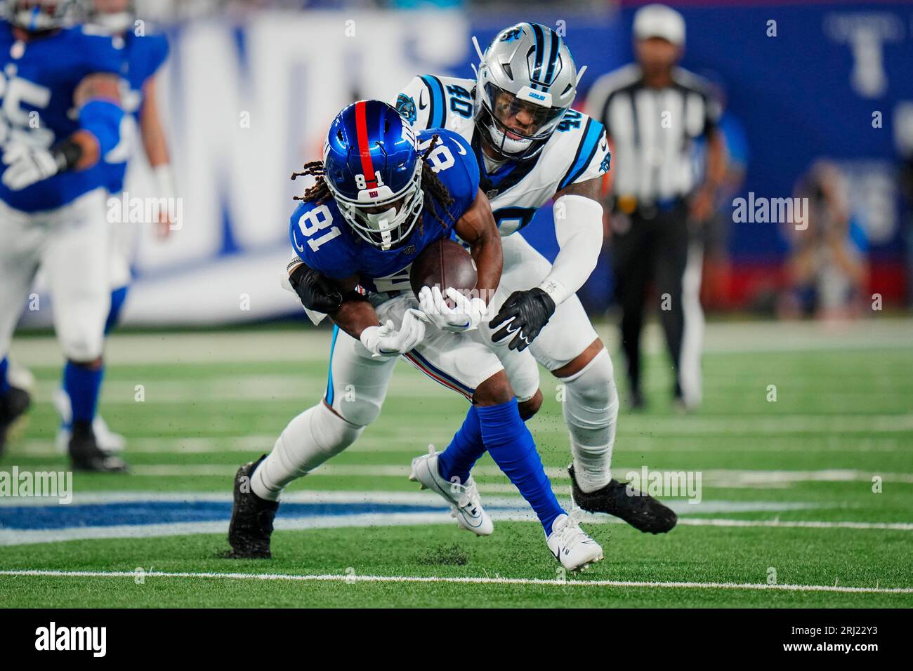New York Giants wide receiver Kalil Pimpleton (81) is tackled by ...