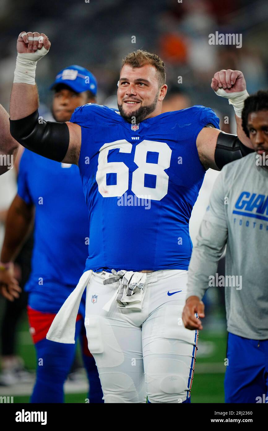 New York Giants guard Ben Bredeson (68) celebrates while leaving the ...