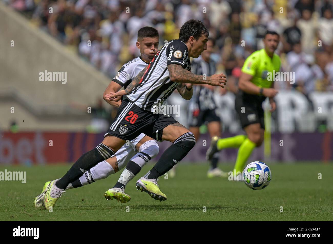 Maracana Stadium Gabriel Pec do Vasco competes with Renzo Saravia of ...