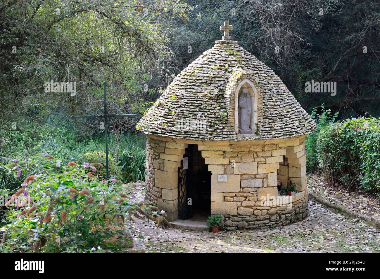 Notre Dame de Redon Espic en Périgord Noir. En 1814 la Vierge Marie est ...
