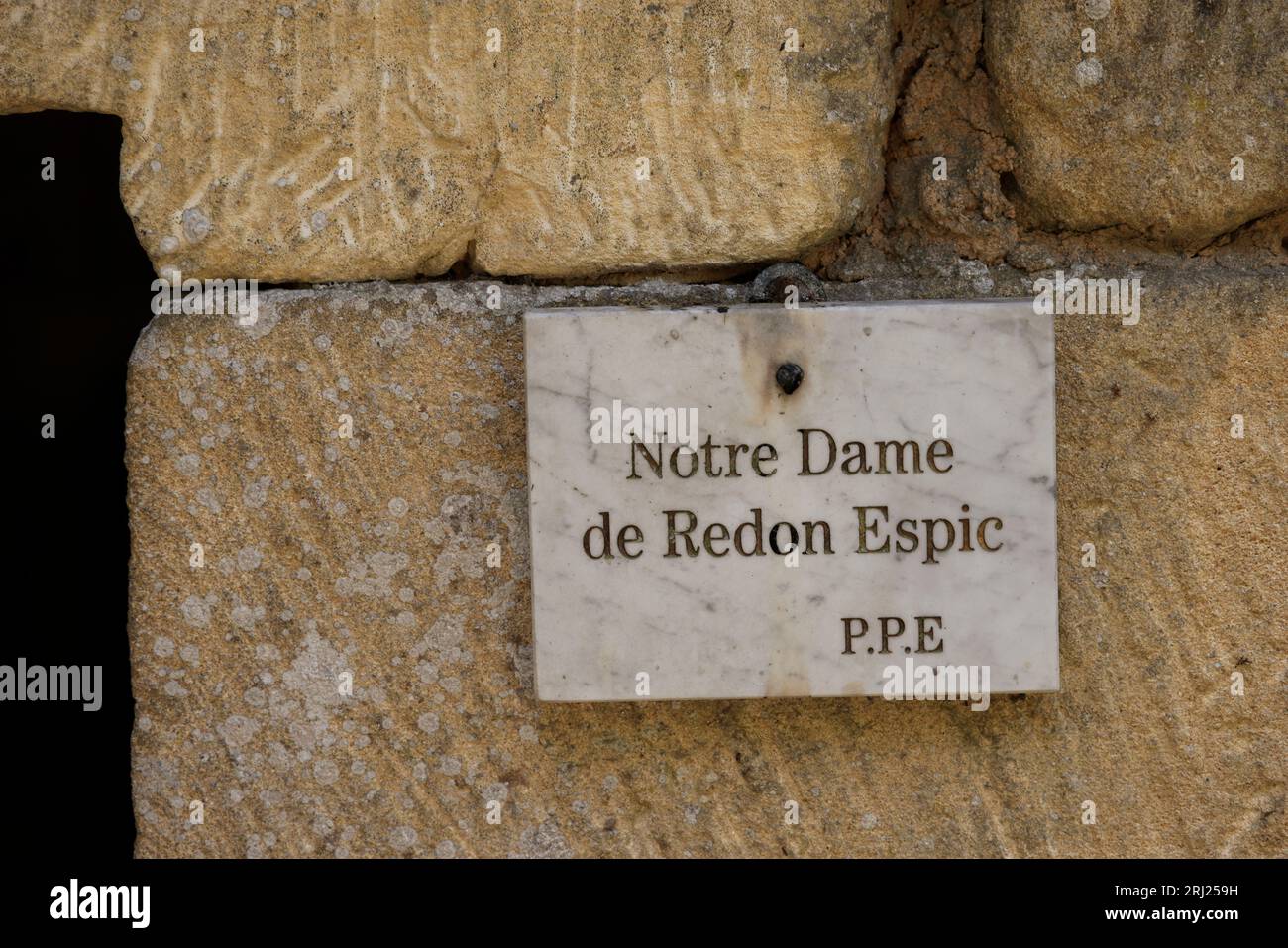 Notre Dame de Redon Espic en Périgord Noir. En 1814 la Vierge Marie est ...