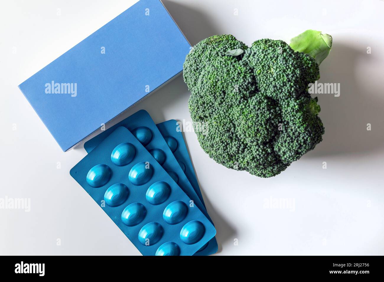 Flat lay capsule medicine package hi-res stock photography and images ...