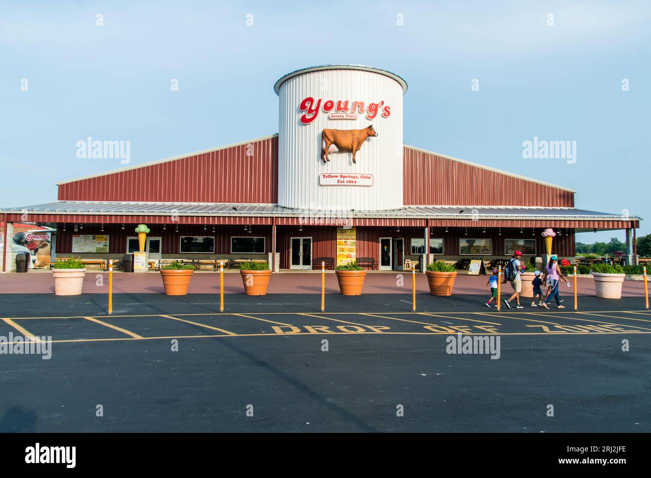 Yellow springs hi-res stock photography and images - Alamy