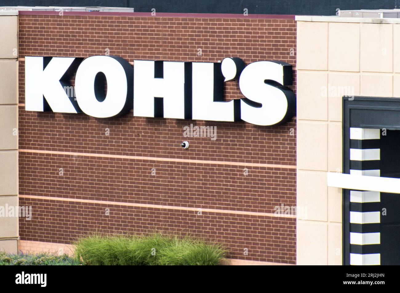 Departmental store hi-res stock photography and images - Alamy