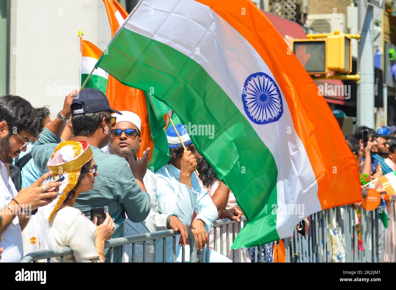 New York, United States. 20th August, 2023. Spectators waving giant ...