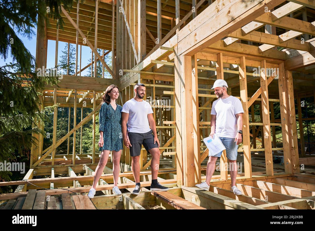 House construction showing beams hi-res stock photography and images ...