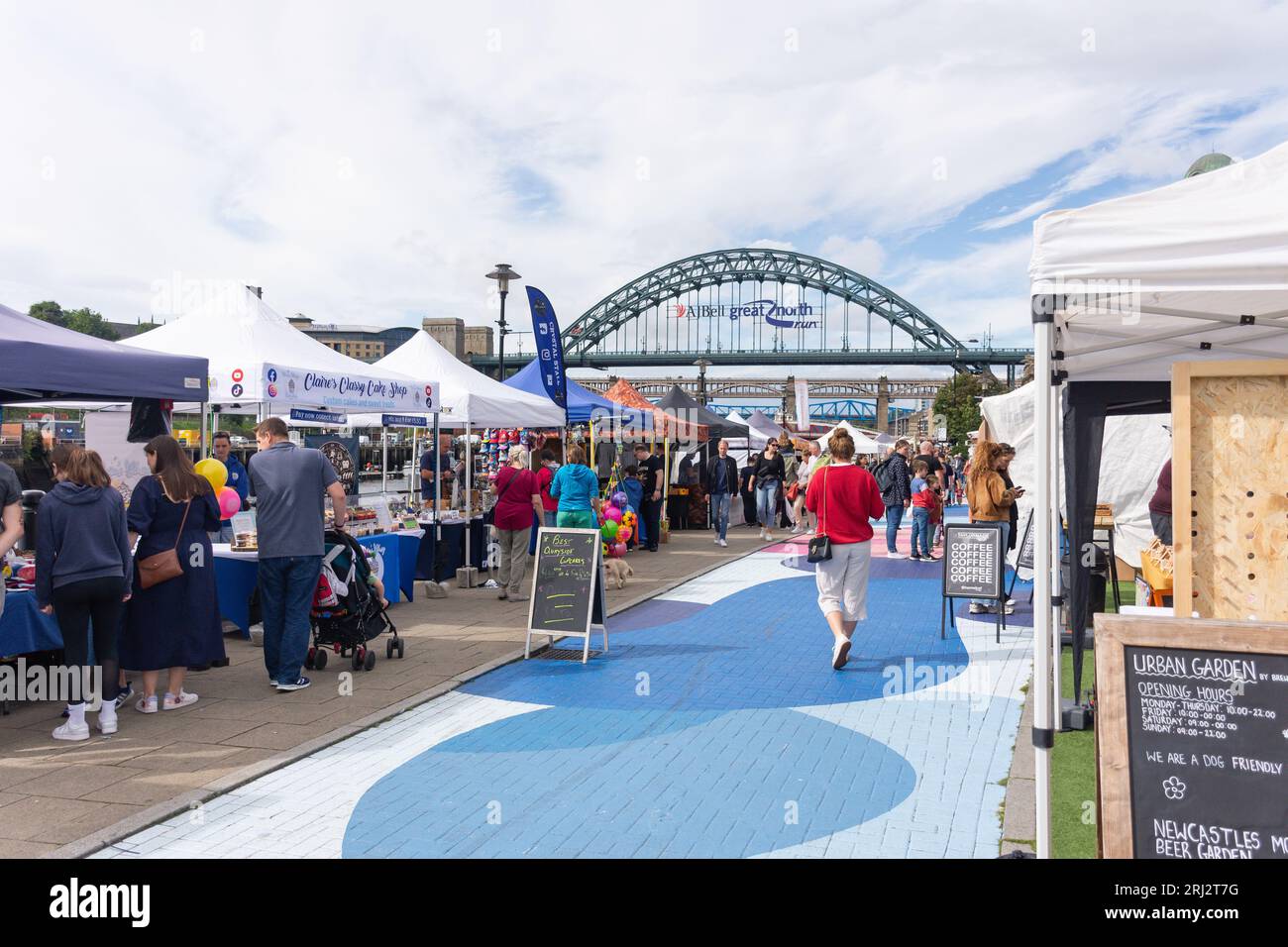 The Quayside Sunday Market showing Tyne Bridge, Newcastle upon Tyne ...