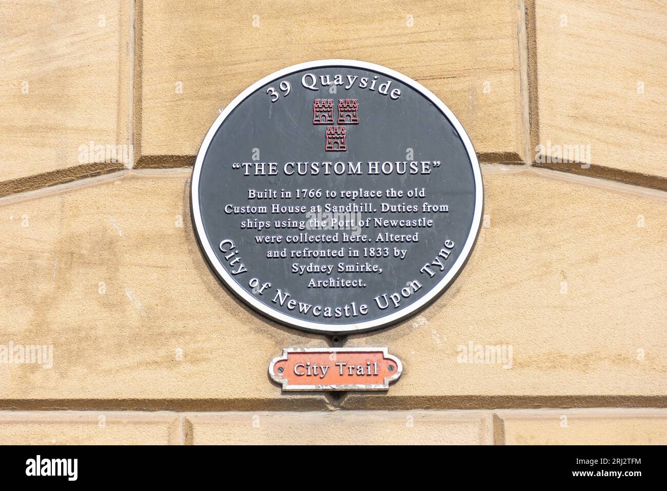 Wall plaque trail exterior facade the customs house 1766 quaysid hi-res ...