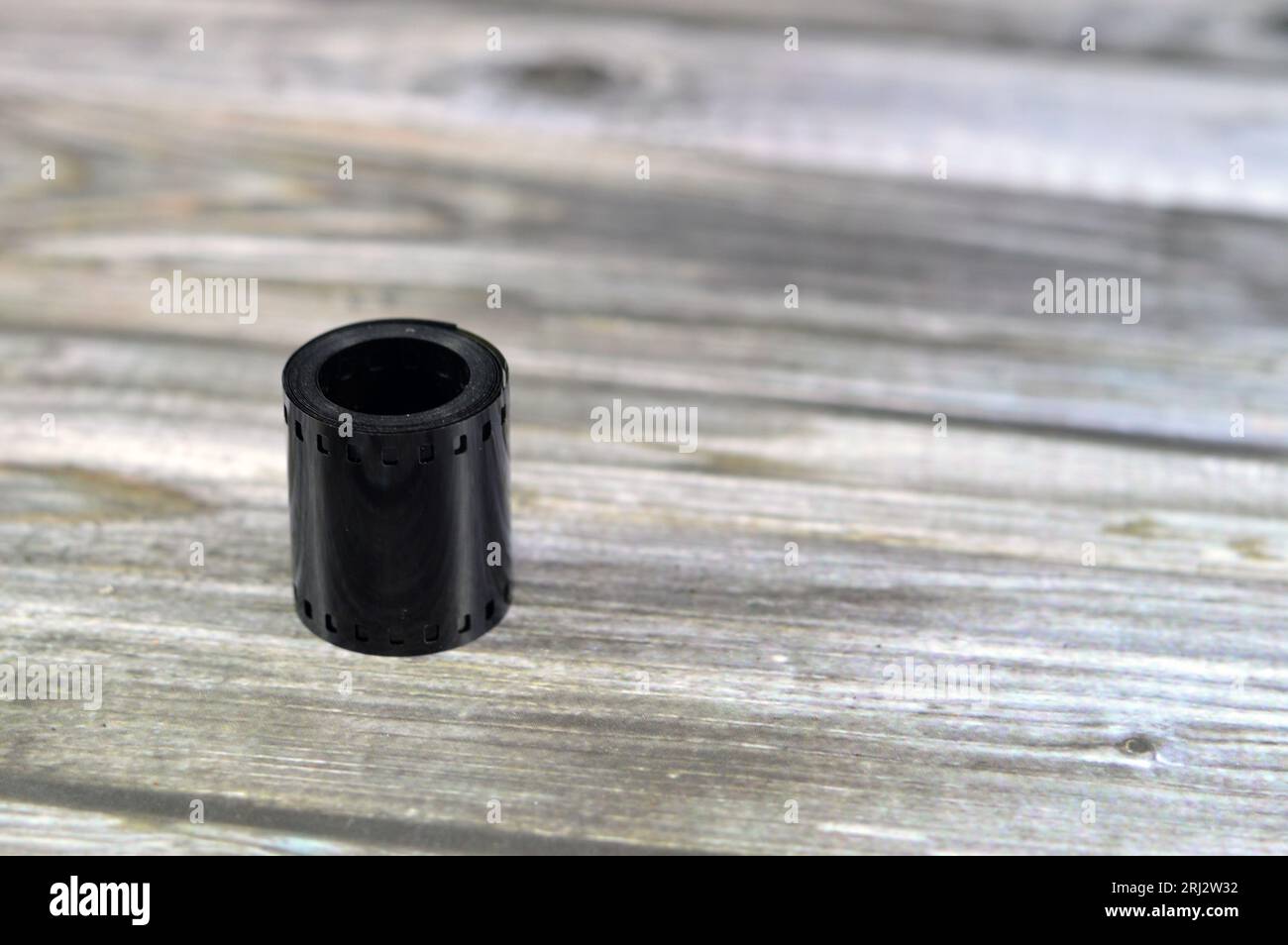 35mm film strip empty hi-res stock photography and images - Alamy