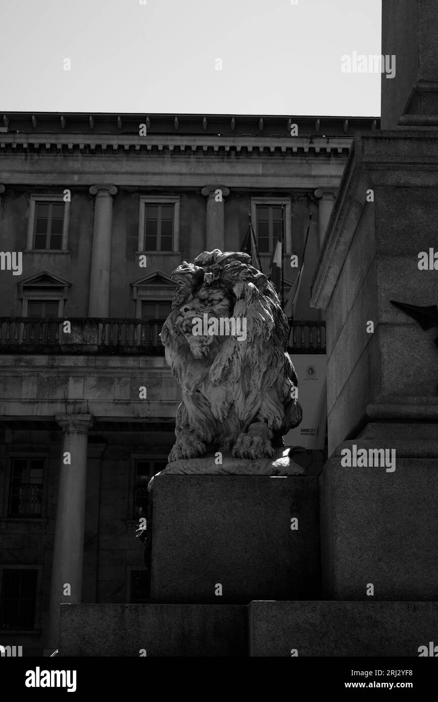 statues of bergamo, historical monuments in the center of bergamo ...