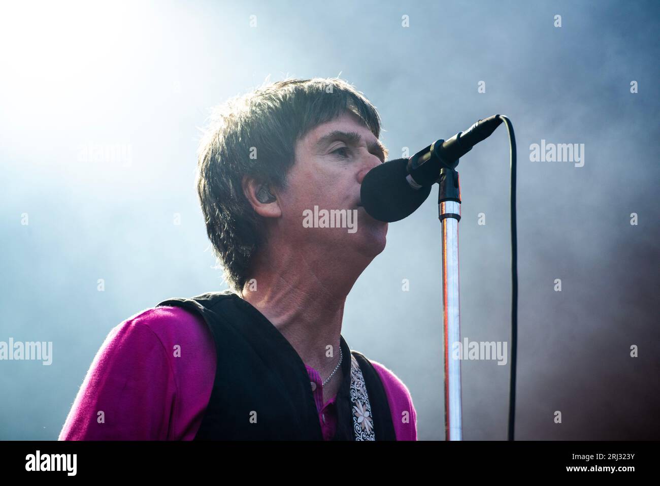 Johnny marr hi-res stock photography and images - Alamy