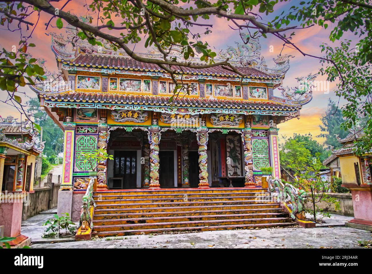 An bang cemetery hi-res stock photography and images - Alamy