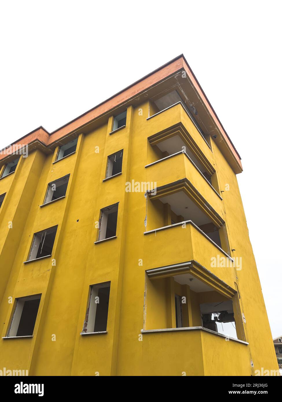 building destroyed in earthquake , destroyed building after natural ...