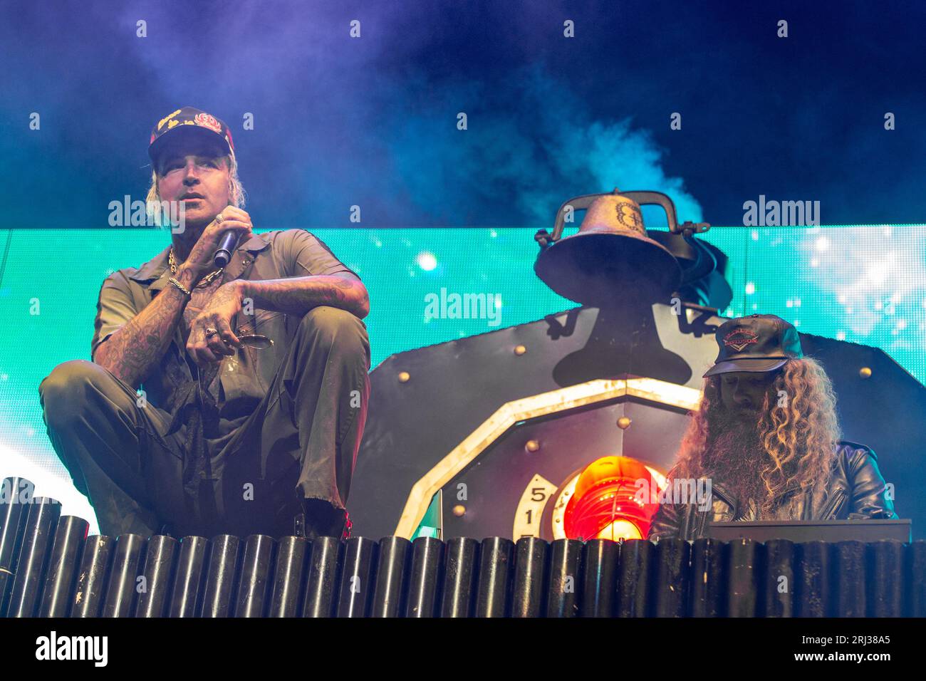 Michael wayne atha yelawolf hi-res stock photography and images - Alamy