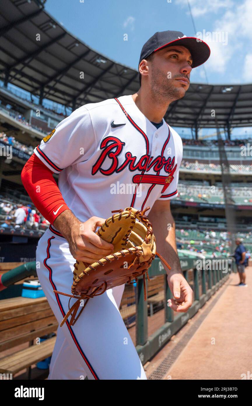 ATLANTA, GA - AUGUST 20: Atlanta Braves first baseman Matt Olson (28 ...