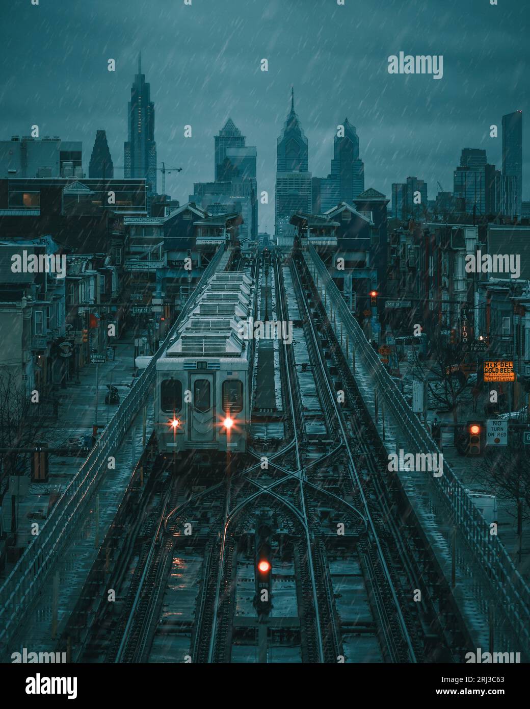 Night view philadelphia skyline in hi-res stock photography and images ...