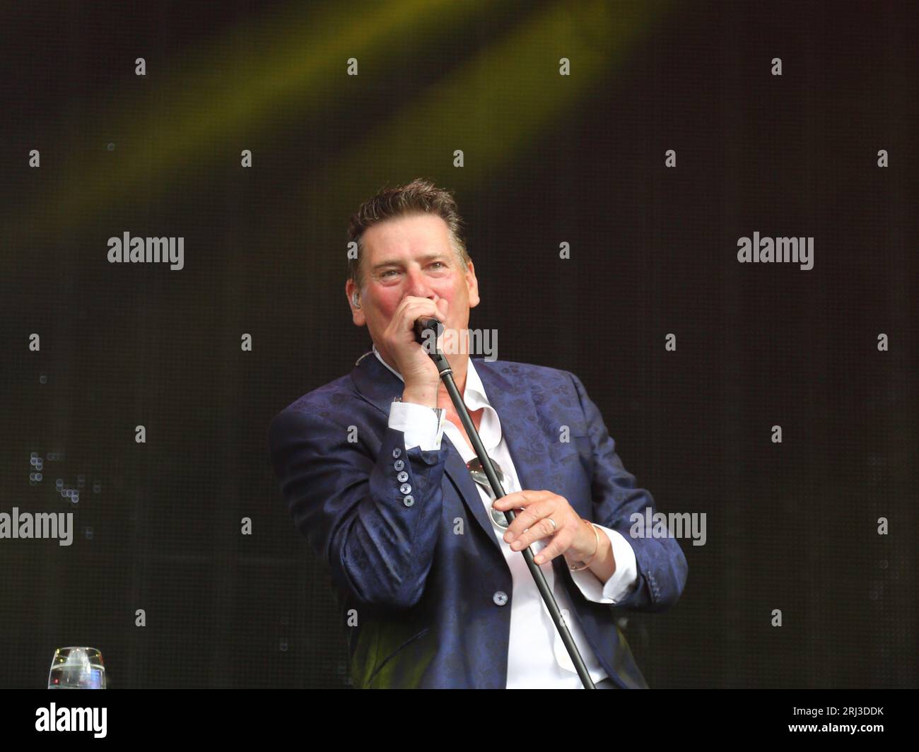 Uk singer tony hi-res stock photography and images - Alamy